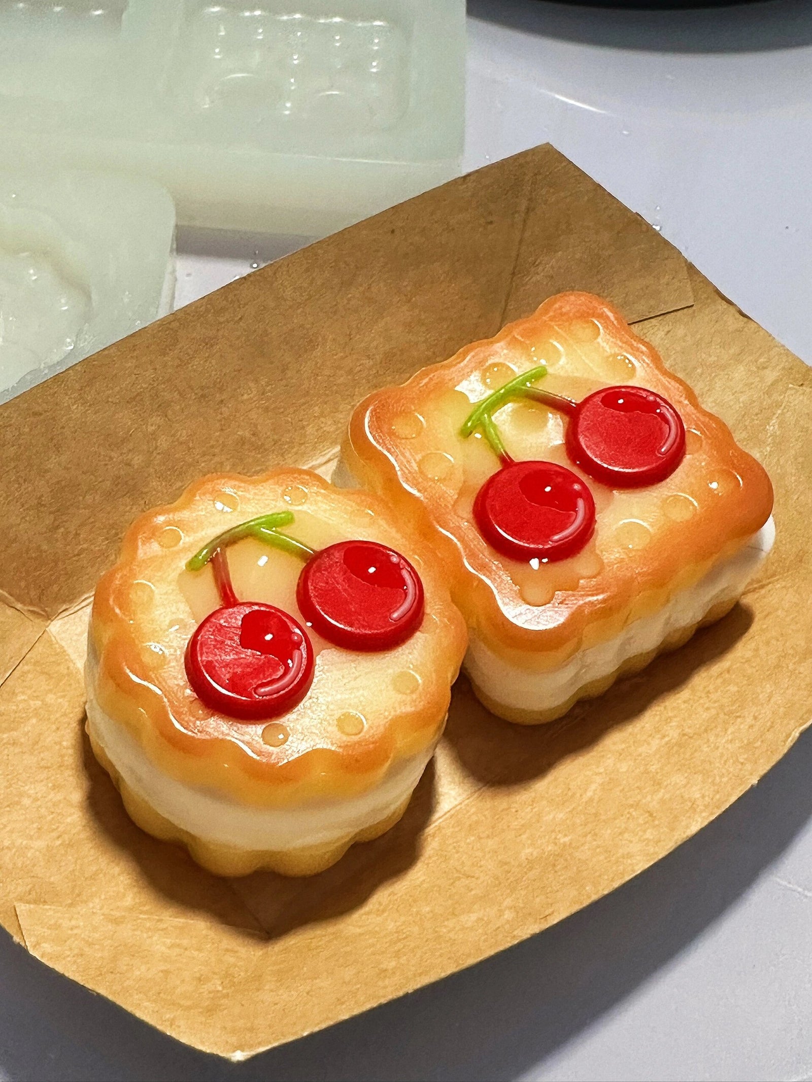 Cherry Cookies Squishy – FUFUSQUISHY