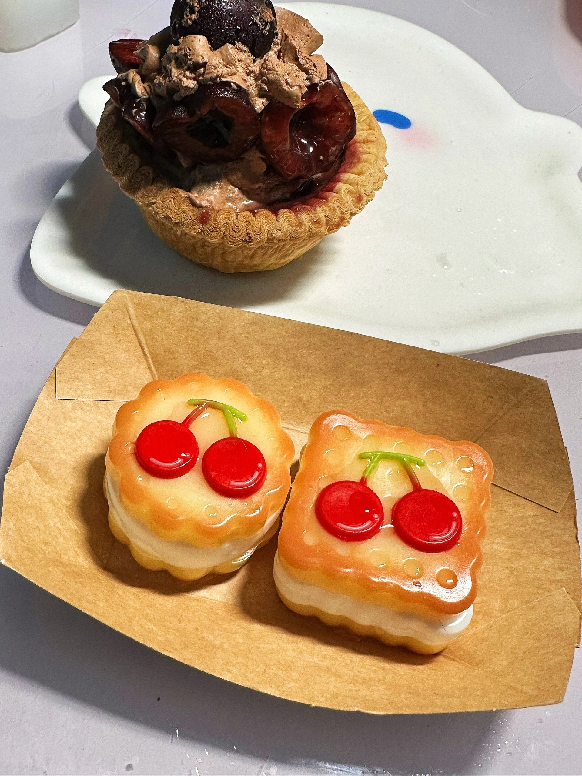 Cherry Cookies Squishy – FUFUSQUISHY